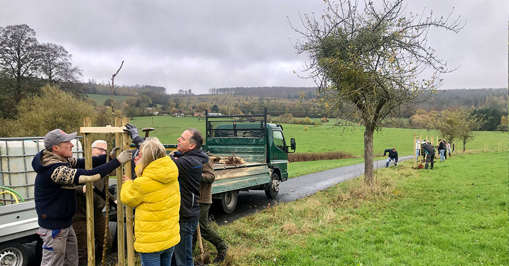 Juntos por el futuro: WIKUS planta 34 manzanos